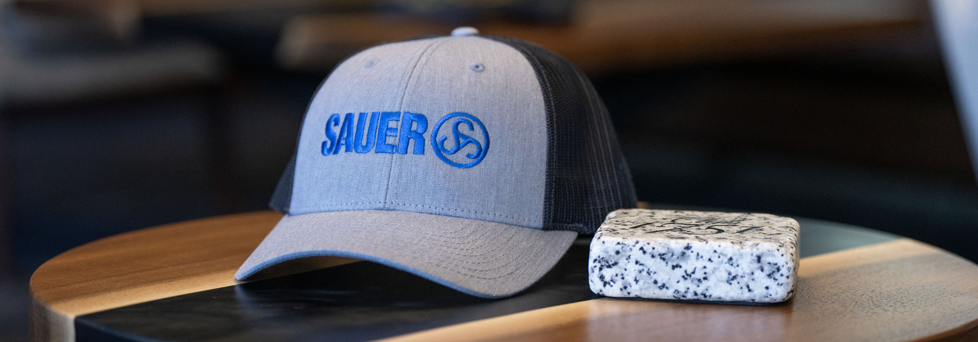 SAUER LOGO SNAPBACK HAT - GRAY